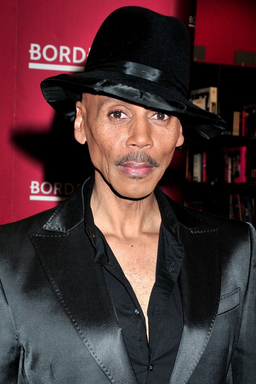 Muertas de Glamour: "El Diamante pulido", by ·Ru Paul·